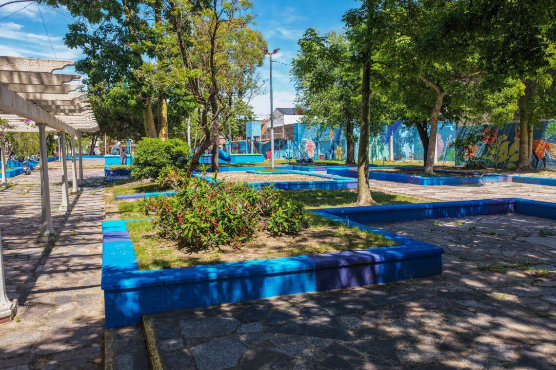 Julián Álvarez recorrió la puesta en valor de la Plaza Concordia - El ...
